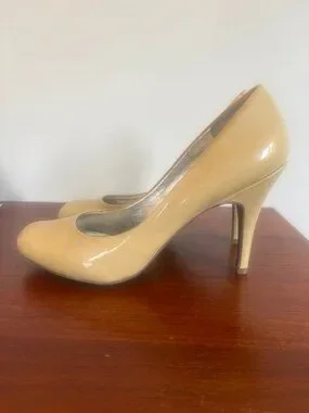 Jessica Simpson | Shoes | Jessica Simpson Womens Calie Patent Beigenude ...